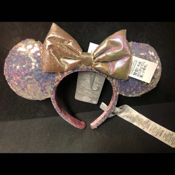 Disney | Accessories | New Disney Earidescent Minnie Mouse Walt Disney ...